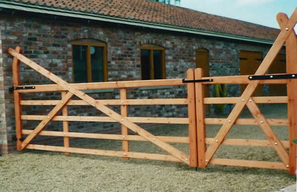 5 and 6 bar gates, Hardwood Gates, Wooden Gates, Bespoke Gates ...